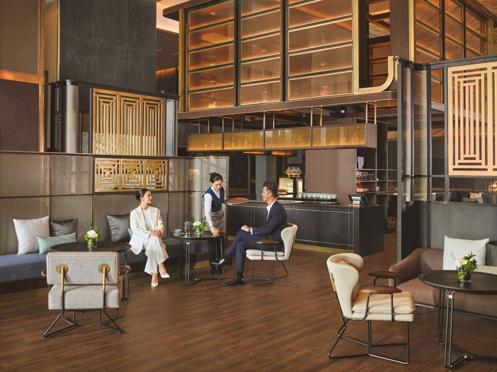 QUẦY BAR JUNCTION tại Pullman Hai Phong Grand Hotel
